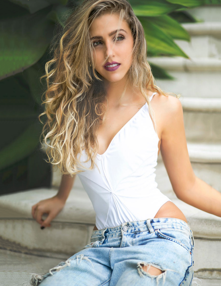 Adina Burak, Costa Rican Actress and Model - Costa Rica Star News
